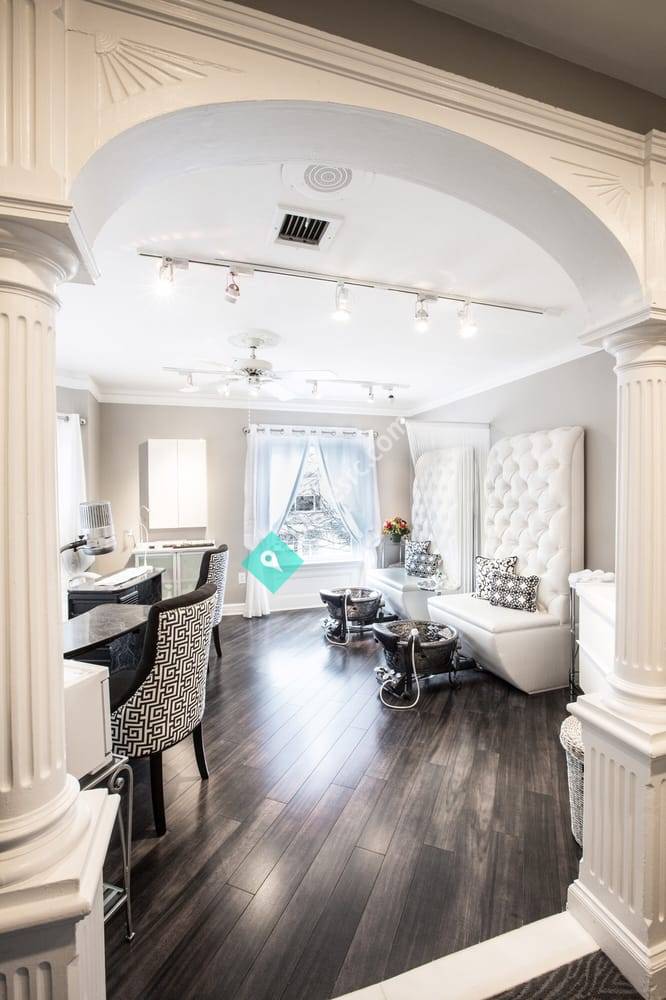 212 Salon and Day Spa - Upper Montclair